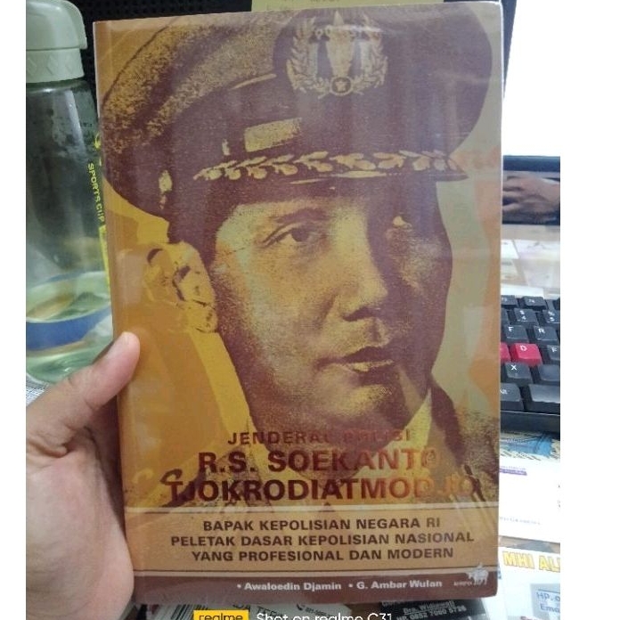 Jual BUKU JENDERAL POLISI R.S. SOEKANTO TJOKRODIATMODJO BAPAK ...