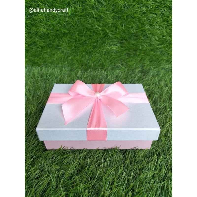 Jual giftbox/ kotak kado/ kotak hampers/ kotak hadiah/ mini/ 10x15x4,5 ...