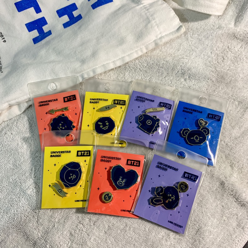 Jual BT21 LINE FRIENDS Official Merchandise Universtar Badge | BT21 ...