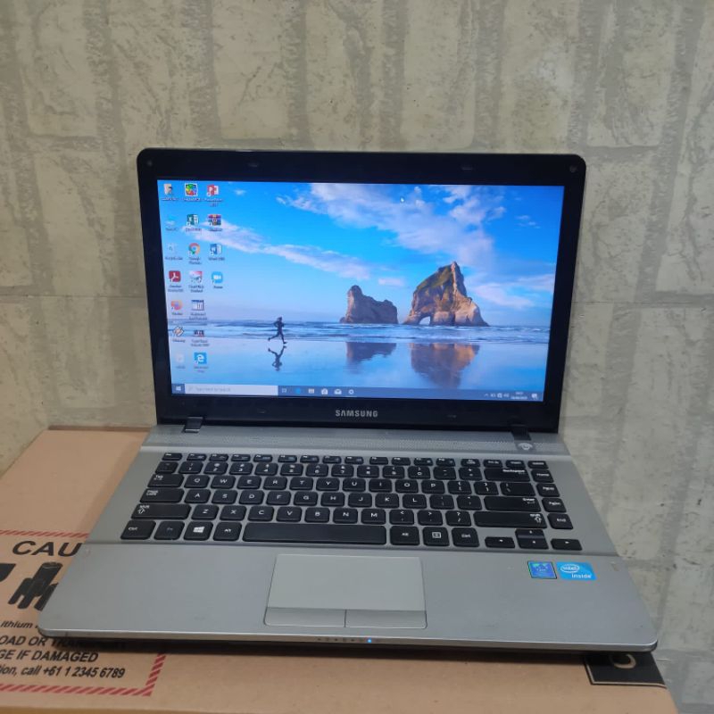 Jual Laptop Samsung 300e intel Celeron Ram 4Gb/HDD 320Gb Os. Windows ...