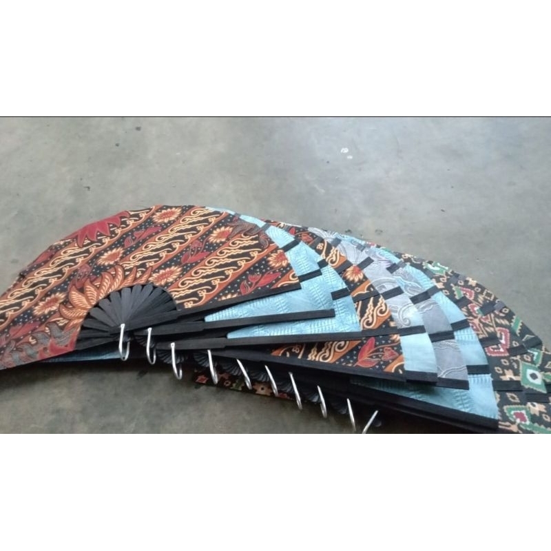 Jual (Motif Batik Random ) SOUVENIR Kipas motif batik panjang 25cm ...