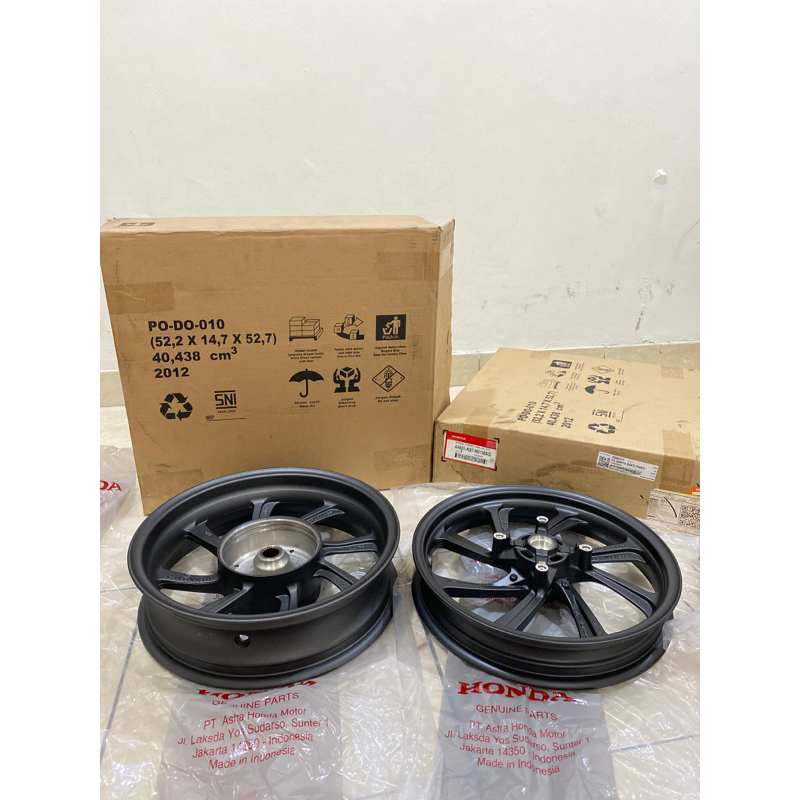 Jual VELG DEPAN BELAKANG K97 PCX 150 NEW 2017-2021 HITAM GOLD EMAS ...