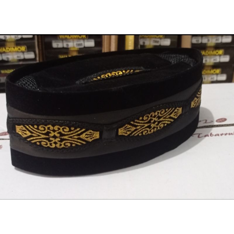 Jual Kopyah Kopiah Peci Songkok Hitam AC Motif Daun Emas Tinggi 9 ...