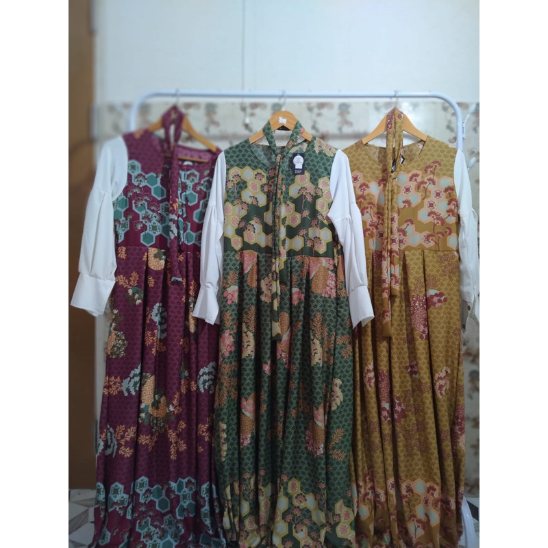 Jual simply flower dress | Shopee Indonesia