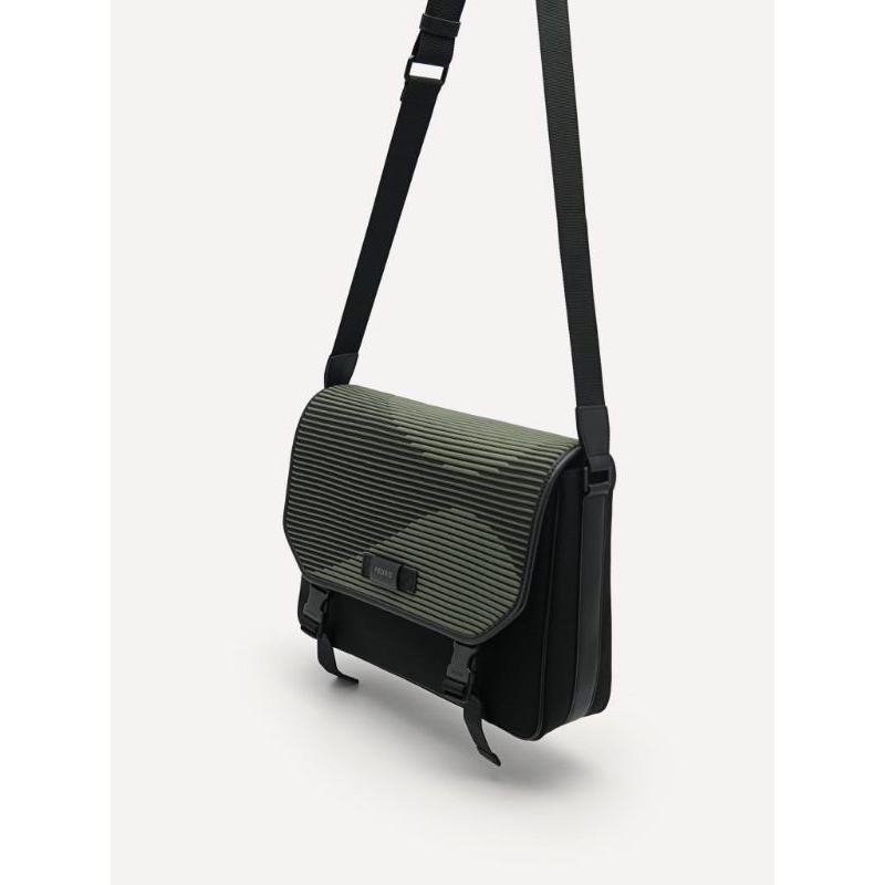 Jual Tas Pria selempang PEDRO ORIGINAL | Shopee Indonesia