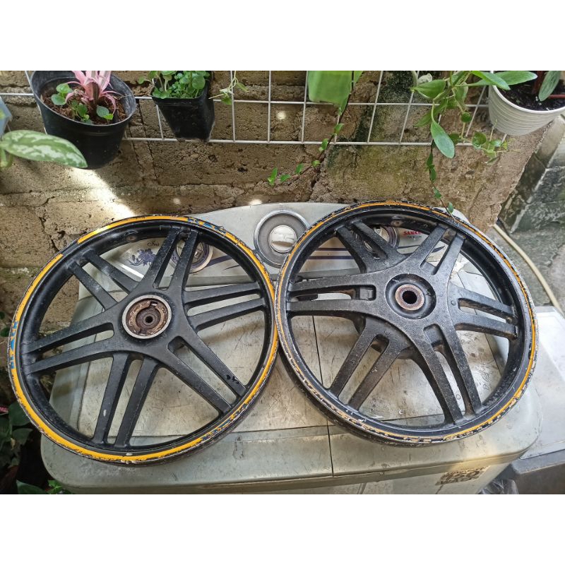 Jual Velg spin suzuki matic pelek racing palang original ori copotan ...