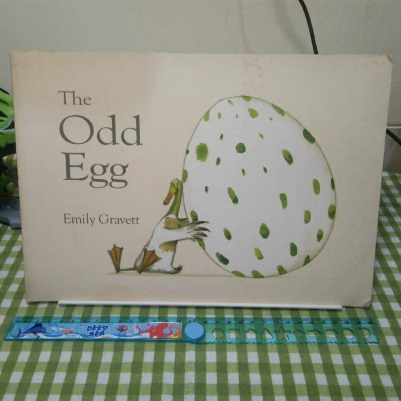Jual Buku cerita anak THE ODD EGG by Emily Gravett | Shopee Indonesia