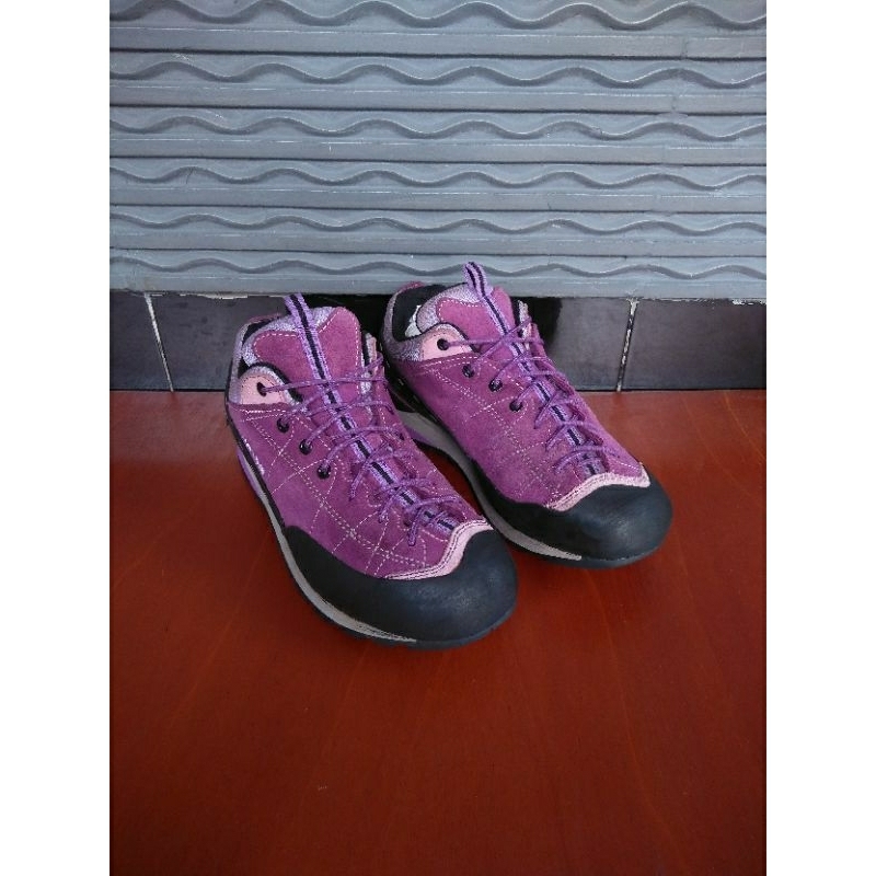 Jual Sepatu gunung hiking outdoor CAMPLINE ( 40,5 ) | Shopee Indonesia