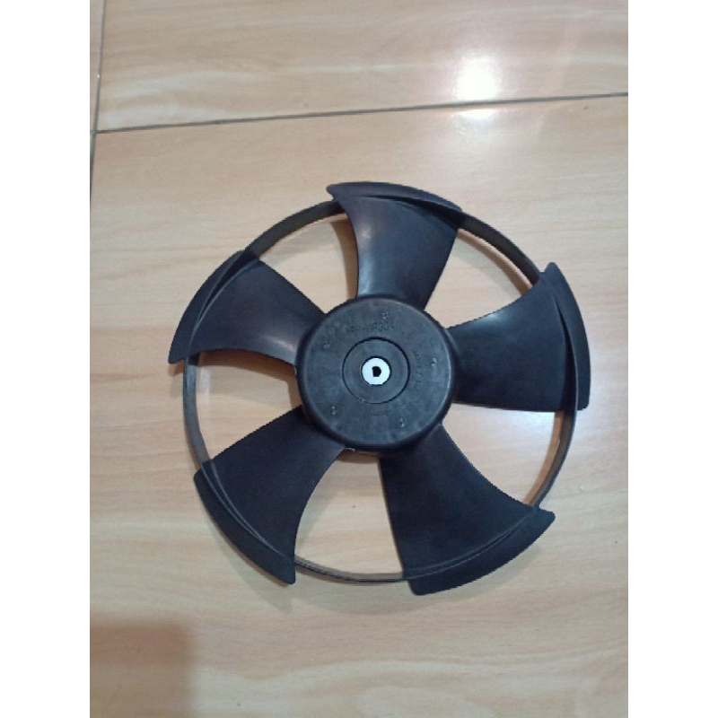 Jual cooling fan-baling daun kipas radiator honda brio satya manual ...