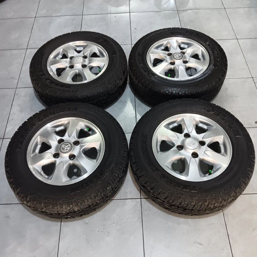 Jual VELG MOBIL SECOND STANDAR KIJANG RING 14 PCD 4X114, 3 + BAN | Shopee Indonesia