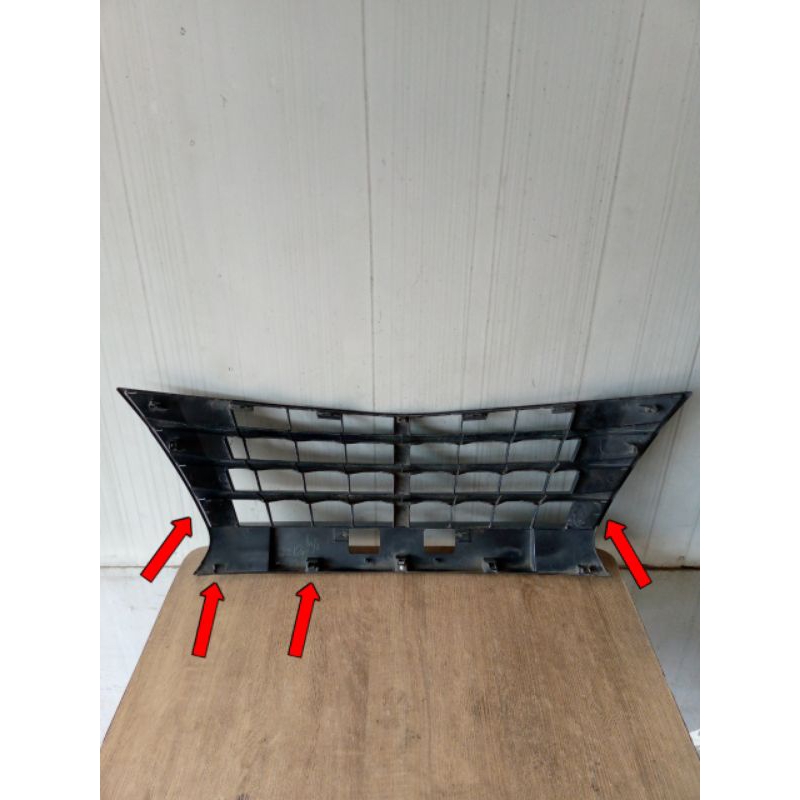 Jual grille radiator Avanza G 53111 BZ500 2019 2020 bekas original ...