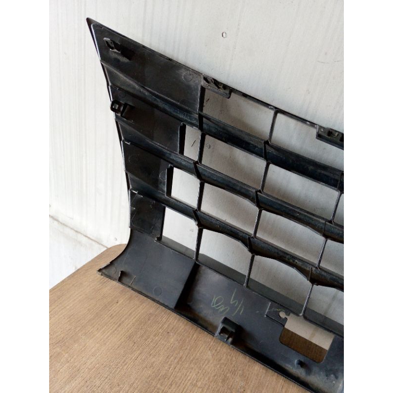 Jual grille radiator Avanza G 53111 BZ500 2019 2020 bekas original ...