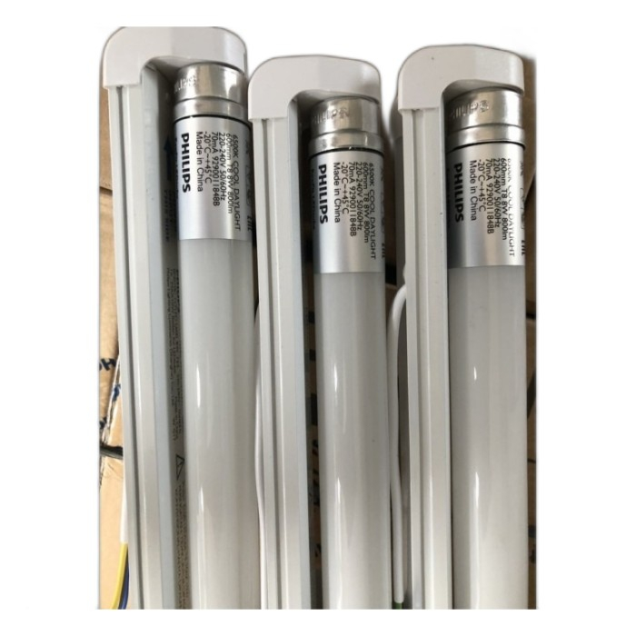 Jual lampu Led T8 Tube+ Kap Set/lampu TL T8 Philips BN015C 8w 600mm ...