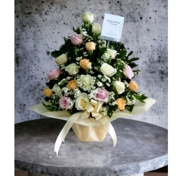 Jual Rangkaian bunga meja/Bunga mawar fresh | Shopee Indonesia