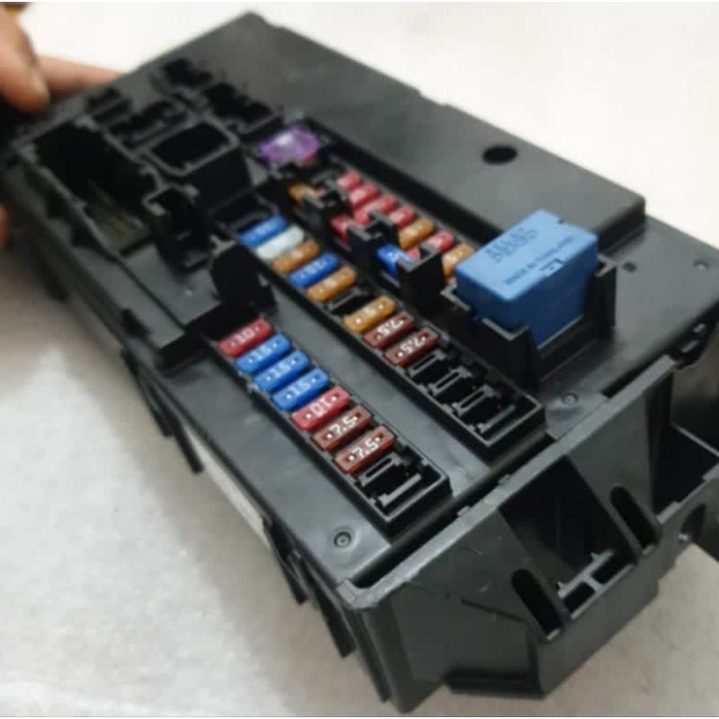 Jual Box Sekring Toyota CaLya dan Daihatsu Sigra | Shopee Indonesia