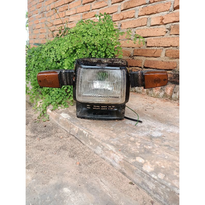 Jual lampu depan gl pro second Murah sesuai dengan foto | Shopee Indonesia
