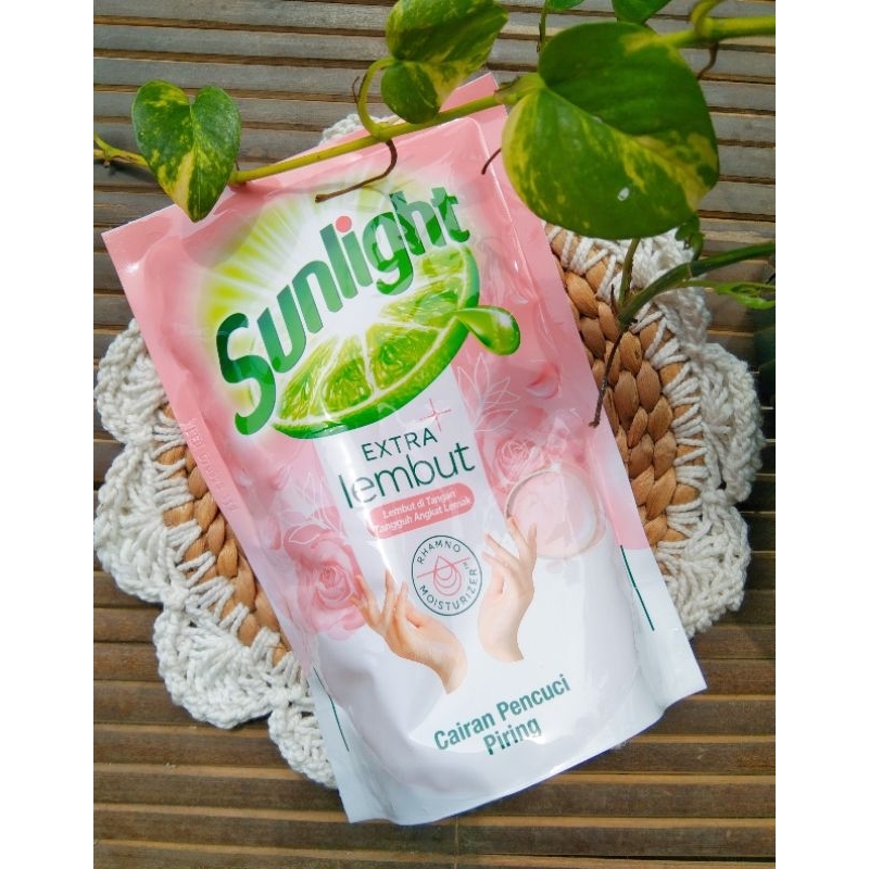 Jual Sunlight Sabun cuci Piring Extra Lembut 650 ml | Shopee Indonesia