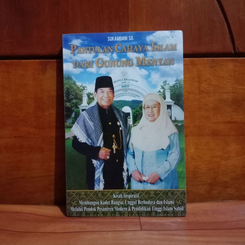Jual BUKU ORIGINAL PANTULAN CAHAYA ISLAM DARI GUNUNG MENYAN - KISAH ...