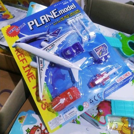 Jual Mainan Miniatur Bandara set Pesawat , helikopter plane Model dan ...