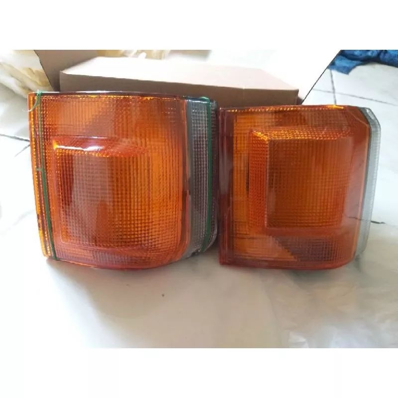 Jual LAMPU SEN MOBIL KIJANG SUPER 1 SET | Shopee Indonesia