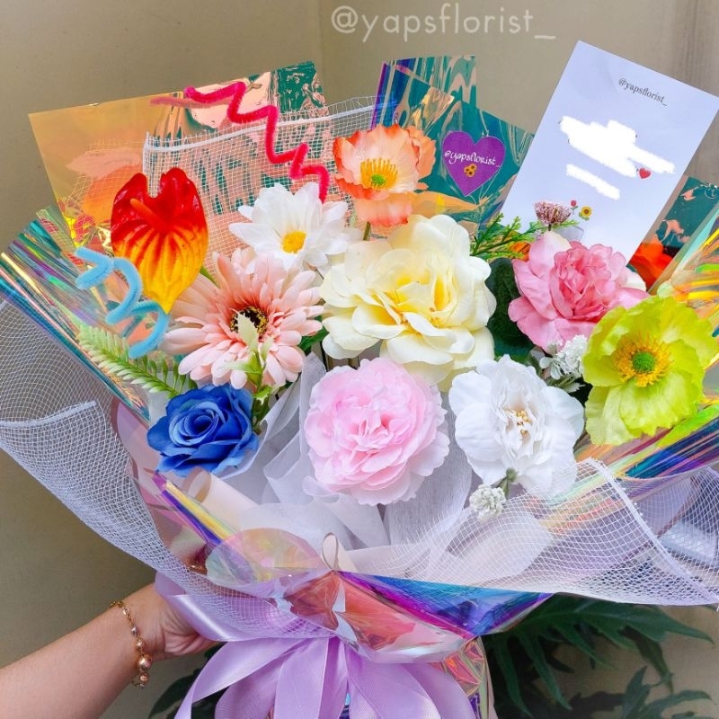 Jual buket bunga wisuda,buket bunga hologram premium kado untuk cewek ...