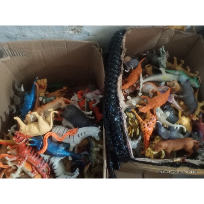 Jual Mainan Hewan Bekas Ukuran Besar isi 8pcs,sedang isi 10pcs,kecil ...
