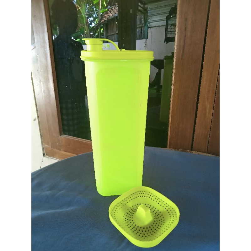 Jual Botol minum slim line slim 2 liter hijau tupperware with saringan ...