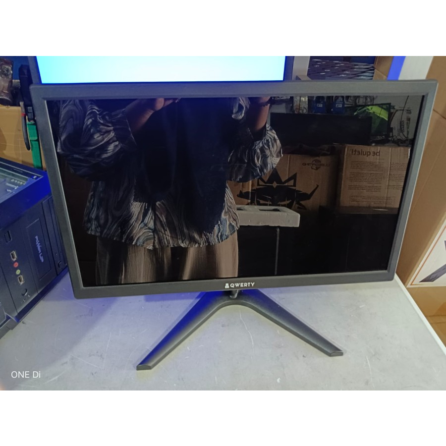 Jual MONITOR LED QWERTY 19 INCH Second - BEKAS | Shopee Indonesia