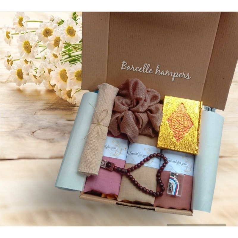 Jual Kado Wisuda Gift Box Cewek Hadiah Ulang Tahun Untuk Wanita Hampers ...