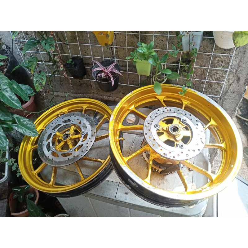 Jual Velg yamaha R15 v3 r 15 v 3 pelek racing palang original ori ...