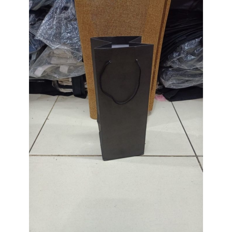 Jual Paper bag botol warna hitaml new terlaris dan termurah isi 12pcs ...
