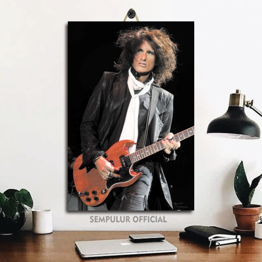 Jual DEKORASI RUANG TAMU STEVEN TYLER BAND AEROSMITH 20X30 | SEMPULUR ...