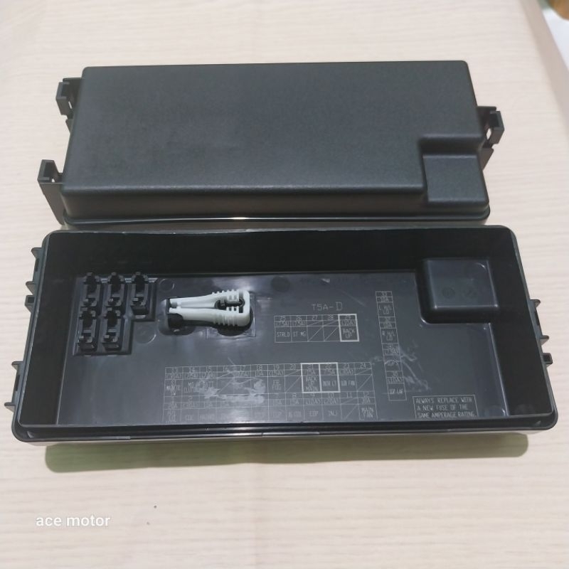Jual cover tutup box sekring sekering relay HONDA HRV ORIGINAL | Shopee ...