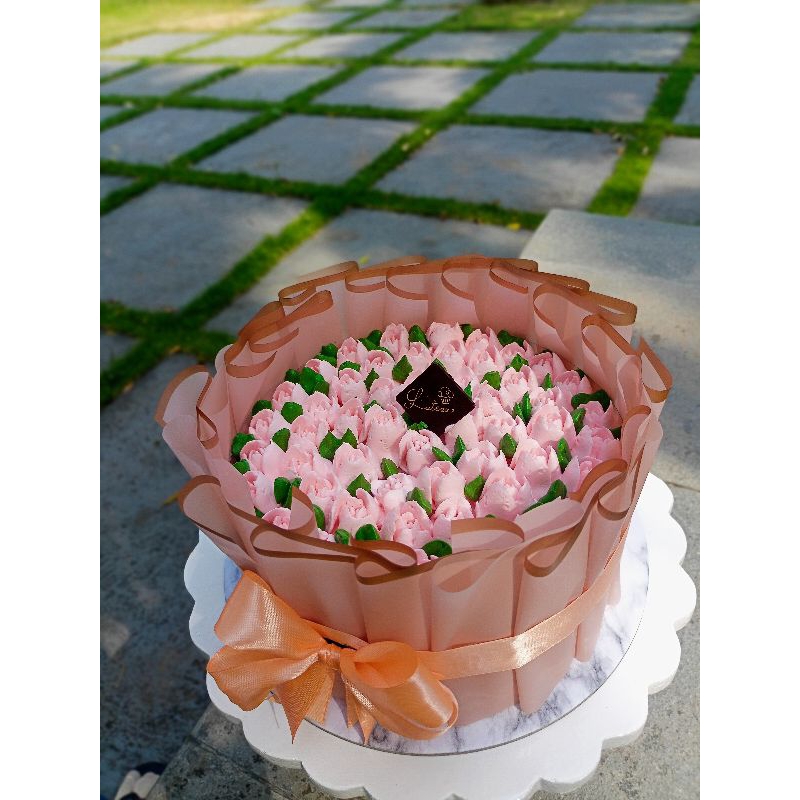 Jual cake birthday flowers tulip cake Flowers cake tulip kue ulangtahun ...