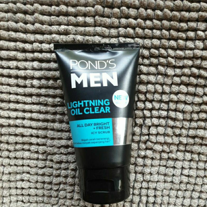 Jual Ponds men lightning oil clear facial wash 100 g | Shopee Indonesia
