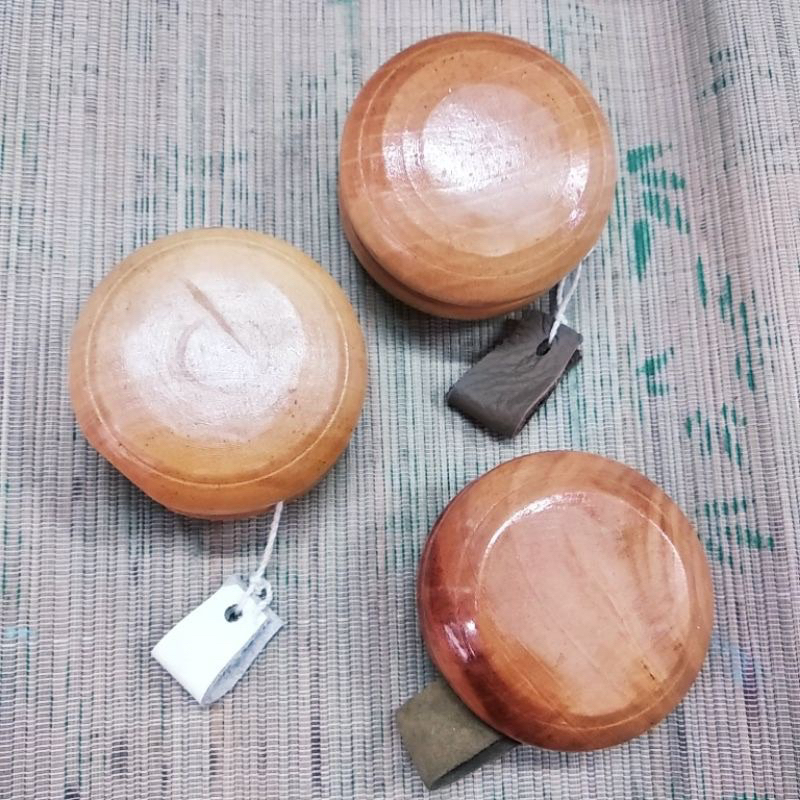 Jual Yoyo / Yo Yo Kayu PREMIUM Polos Plitur Murah Mainan Anak Jadul ...