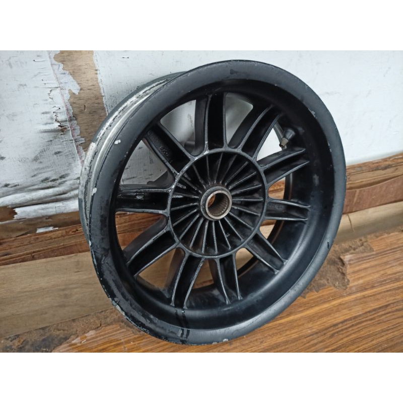 Jual Velg Vespa piaggio mp3 mp 3 ori pelek racing palang original ori ...