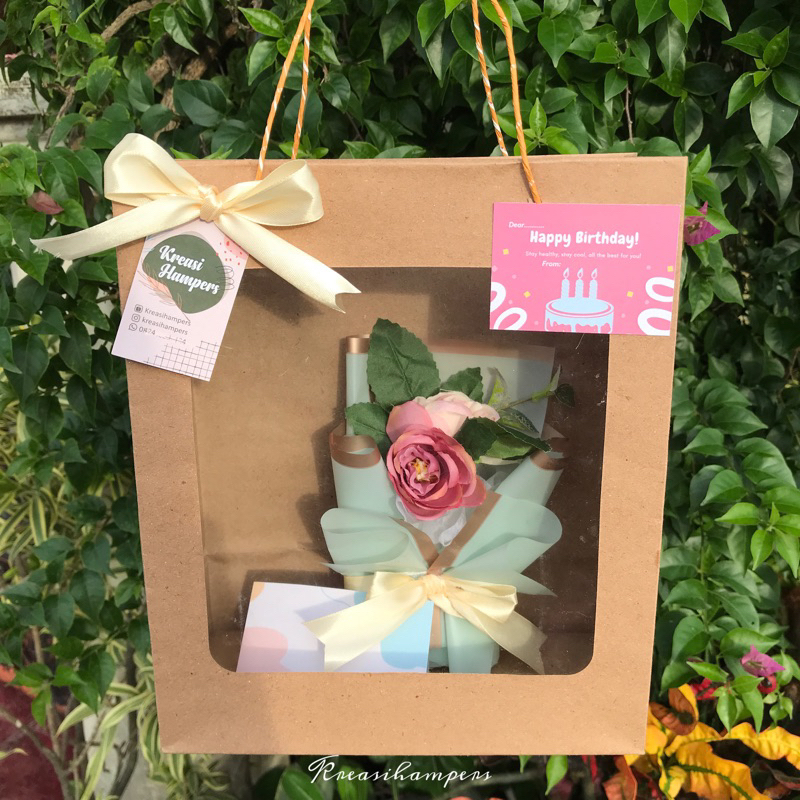 Jual Kado Hampers Gift Wisuda Bunga Boneka | Hampers Tas Bunga Boneka ...