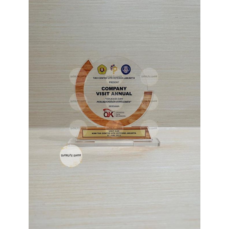 Jual custom plakat akrilik /plakat penghargaan/souvenir/cocok untuk ...