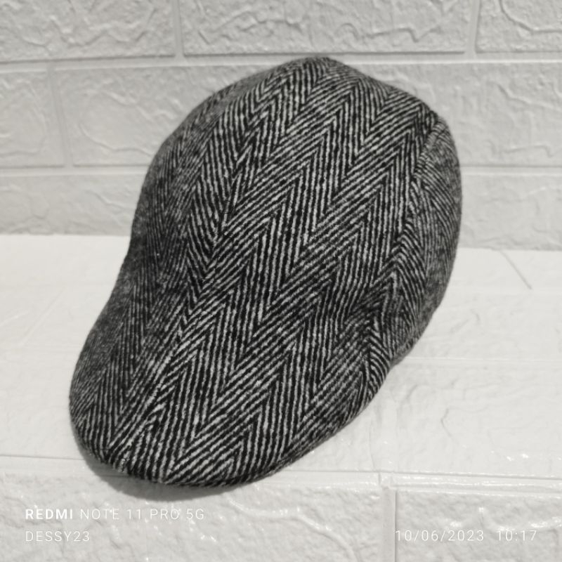 Jual topi flat cap newsboy pelukis pak tino sidin topi import | Shopee ...