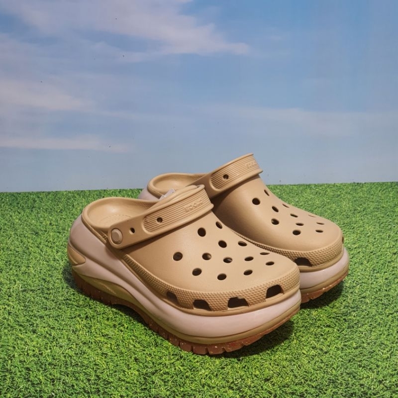 Jual Crocs / Crocs Mega Clog / Sepatu Sandal Wanita Crocs Mega Clog ...