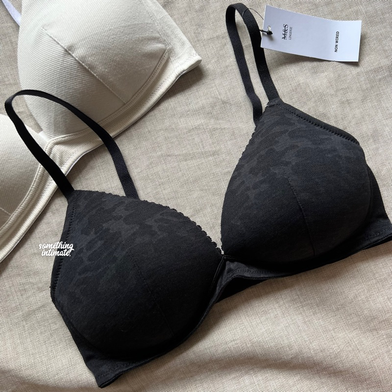 Jual [SALE] Marks & Spencer LOUIE Comfy Non Wired Fuller Cup Plunge ...