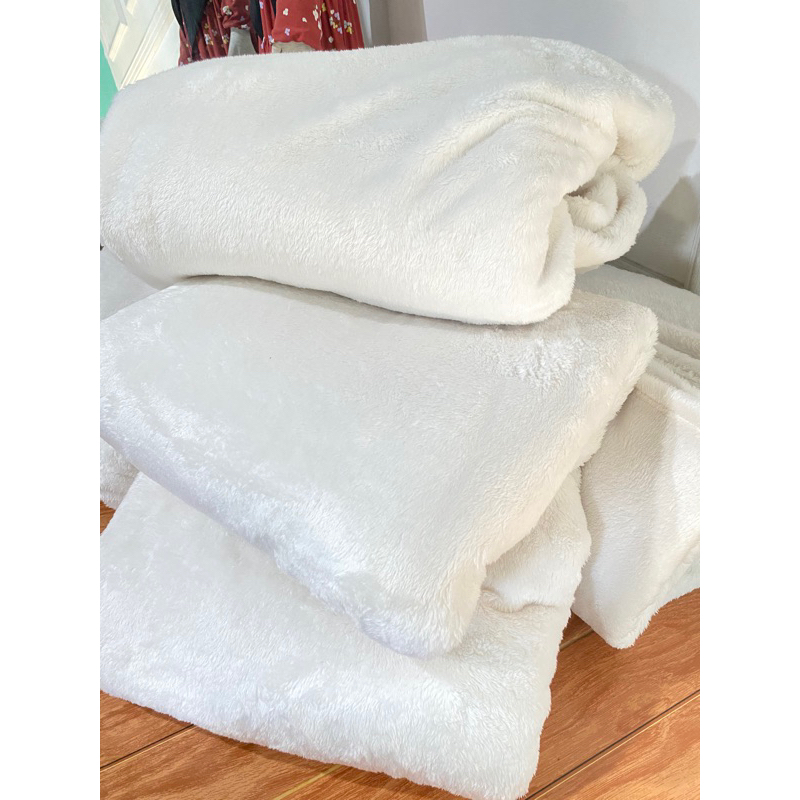 Jual Selimut Putih Lembut | Shopee Indonesia