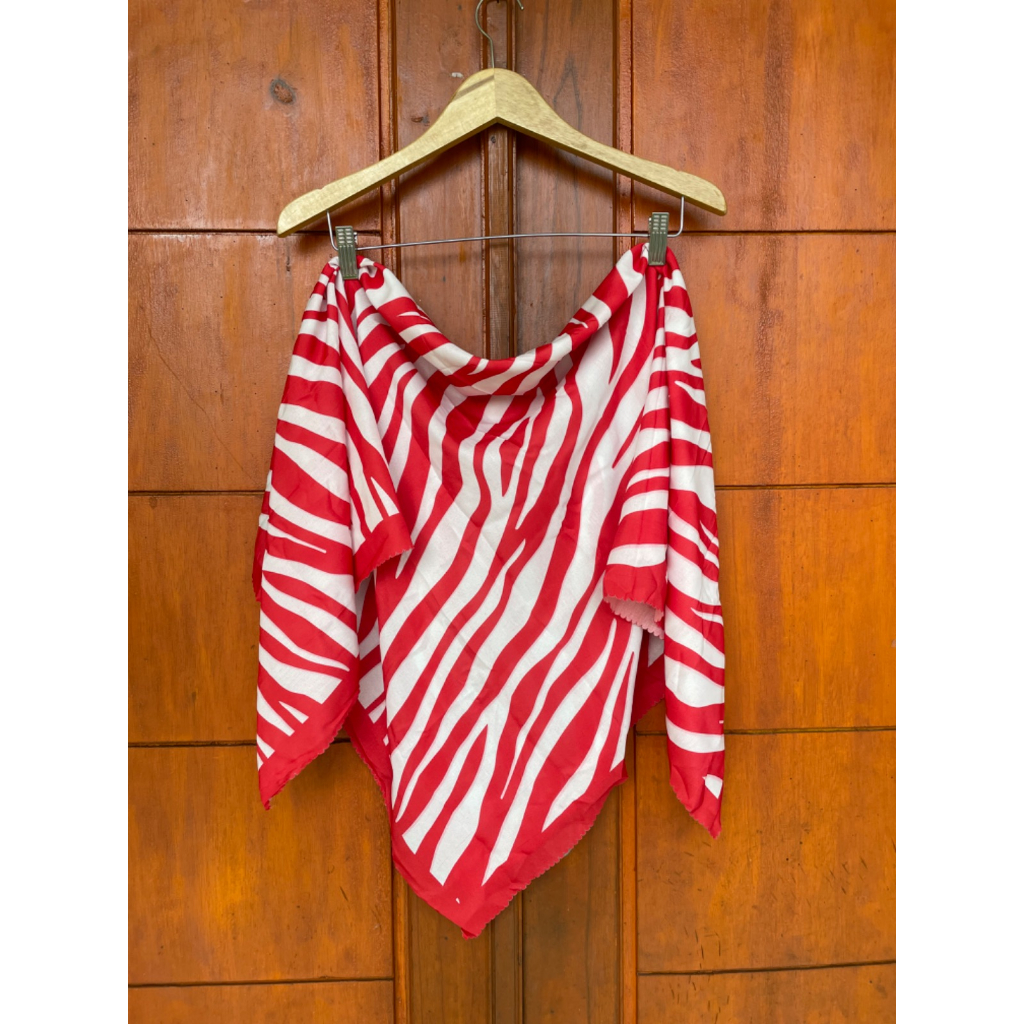 Jual Hijab Segiempat Voal Premium Motif Zebra Merah Putih | Shopee ...