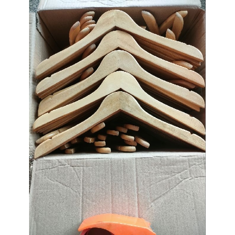 Jual hanger kayu polos Natural dewasa paket 100 pcs | Shopee Indonesia