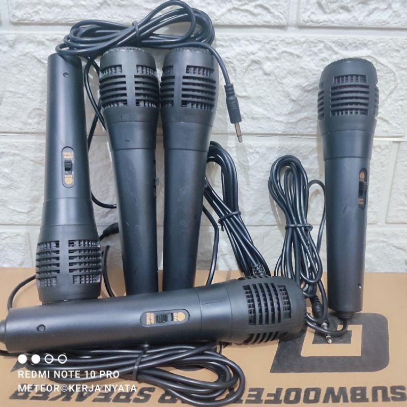 Jual KARAOKE MICROPHONE KABEL COLOKAN JACK 3.5 MM | Shopee Indonesia