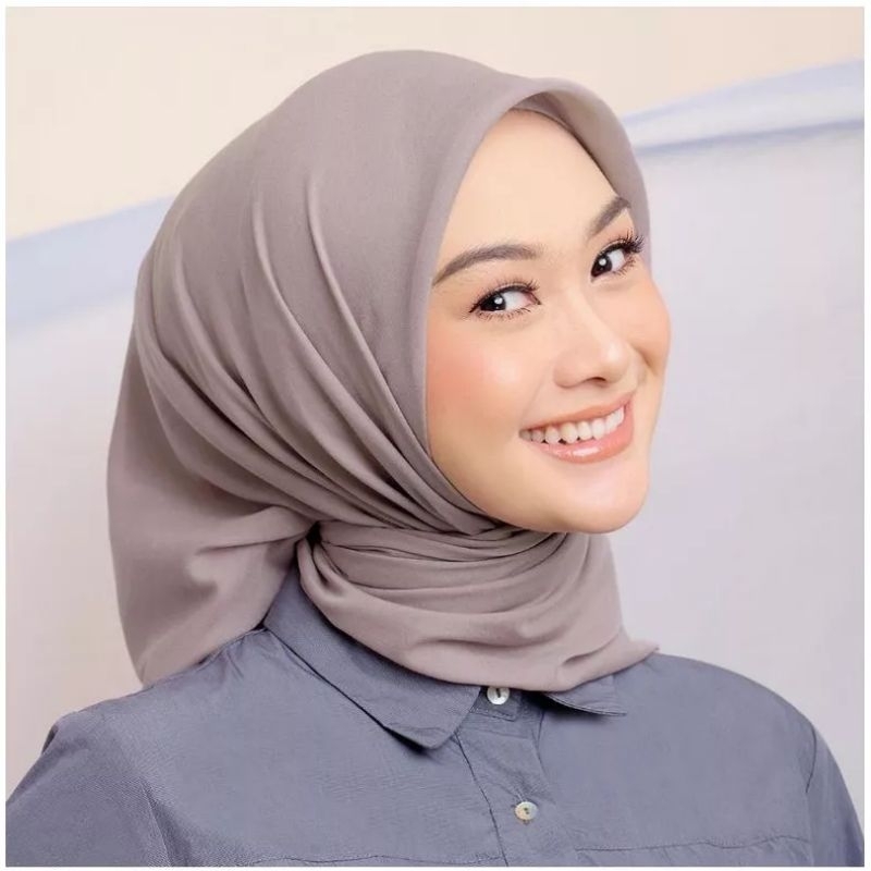 Jual Paris Premium Segi Empat Voal / Hijab Segi Empat Paris Premium Polos | Shopee Indonesia