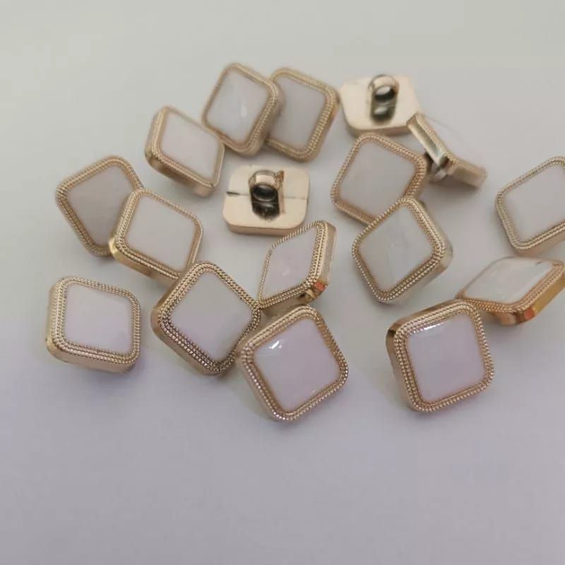 Jual Kancing mutiara kotak diameter 15 mm mutiara kotak putih/hitam ...