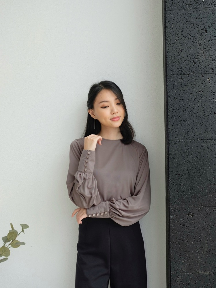 Jual Kadaka T-0335 Blouse Tangan Panjang Detail Kancing Tangan | Shopee ...
