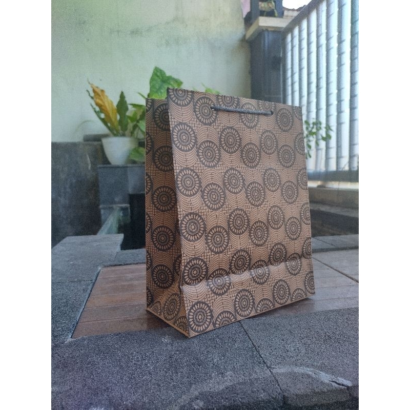 Jual PAPERBAG ukuran R6 20x10x25 Murah Kokoh Berkualitas paper bag tas ...